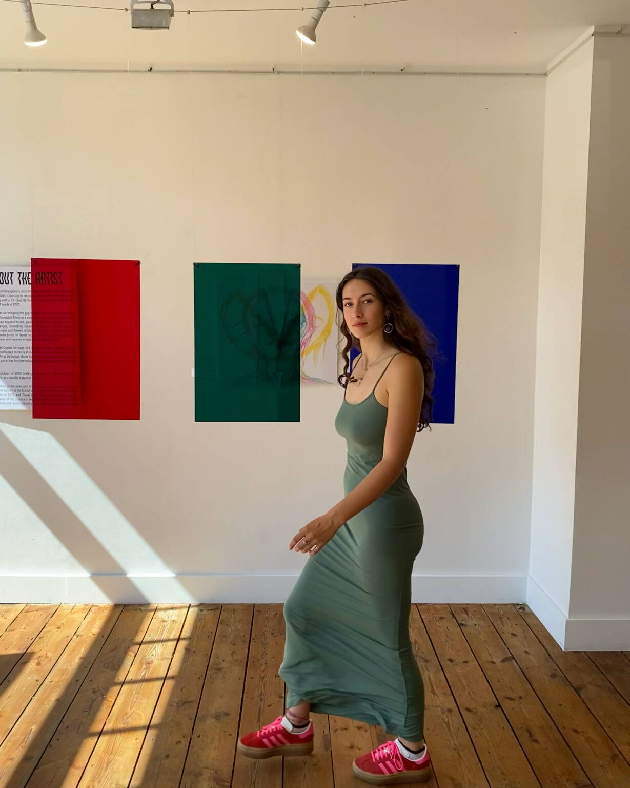 About – HELENYA APOSTOLOU